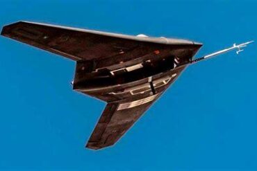 Lockheed Martin RQ-170 Sentinel: The Shadow in the Sky - Bolt Flight