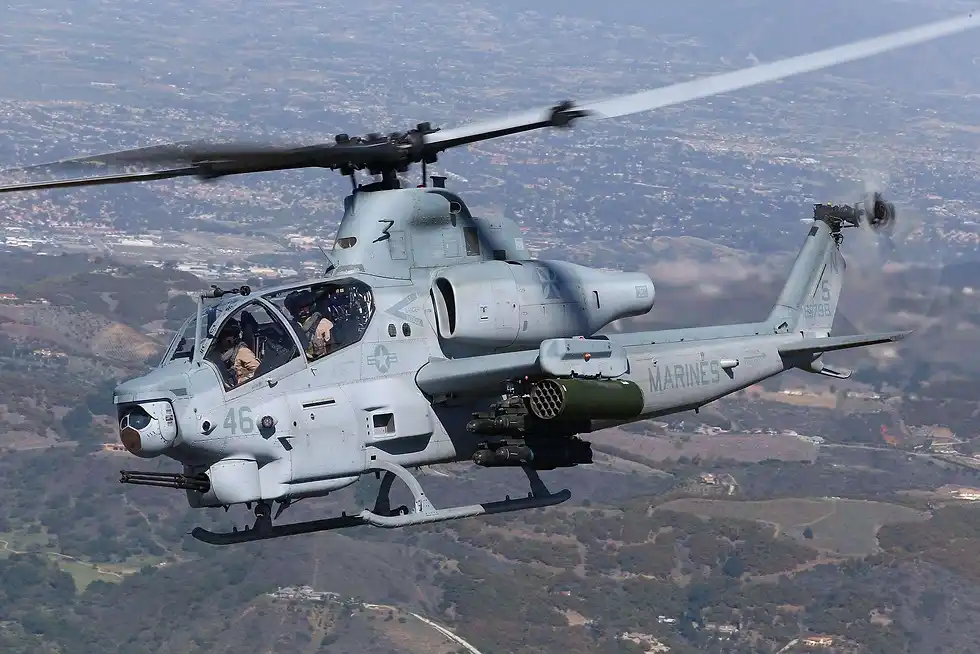 Bell AH-1Z Viper: The Pinnacle of Modern Attack Helicopter Design ...