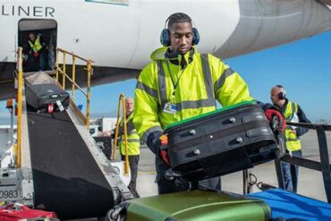 Porter Airlines Jobs and Work Opportunities - Bolt Flight