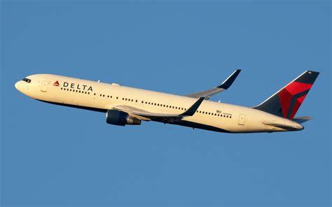 Another Night, Another Ancient 767-300: Delta’s Legacy Jet Is Still ...