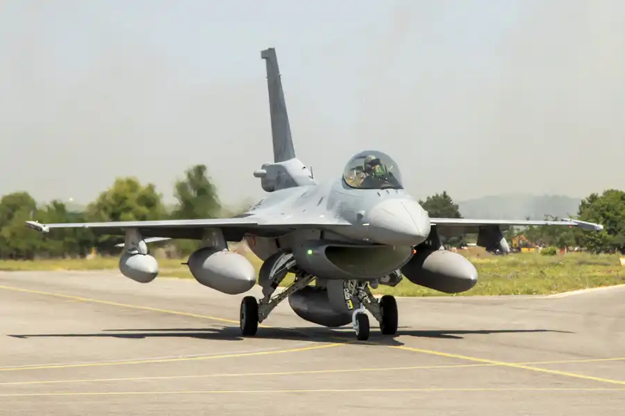 Lockheed Martin Delivers Second F-16 Block 70 Fighter Jet to Bulgaria ...