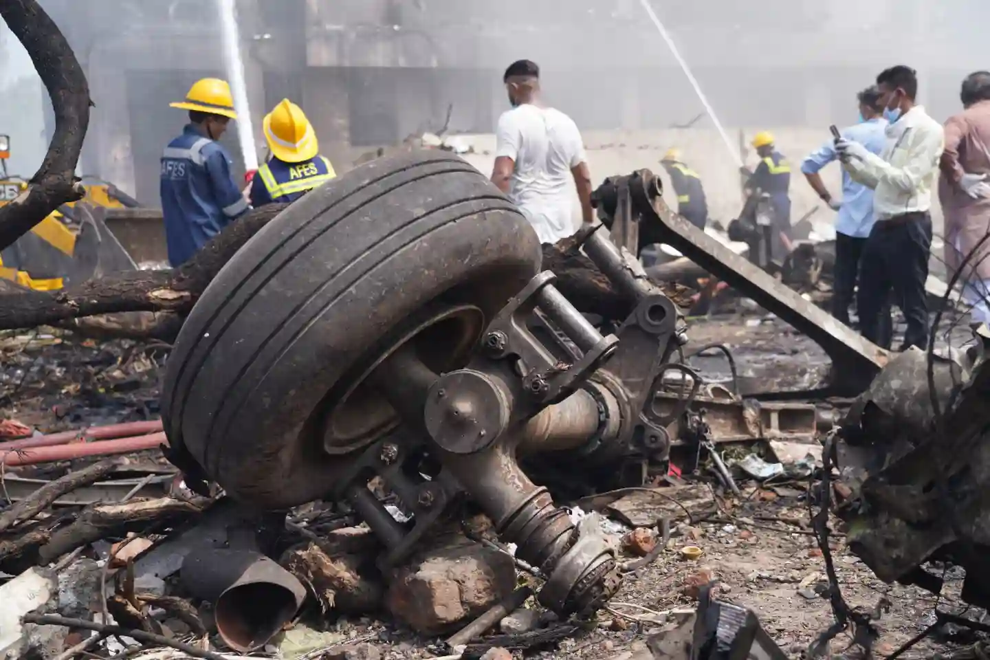 FAA Declines Immediate Grounding of Boeing 787 Fleet Amid Air India Crash Probe - Bolt Flight