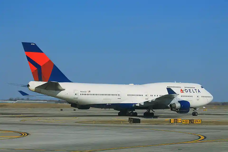 The Last Boeing 747 in American Passenger Service: Delta Air Lines ...