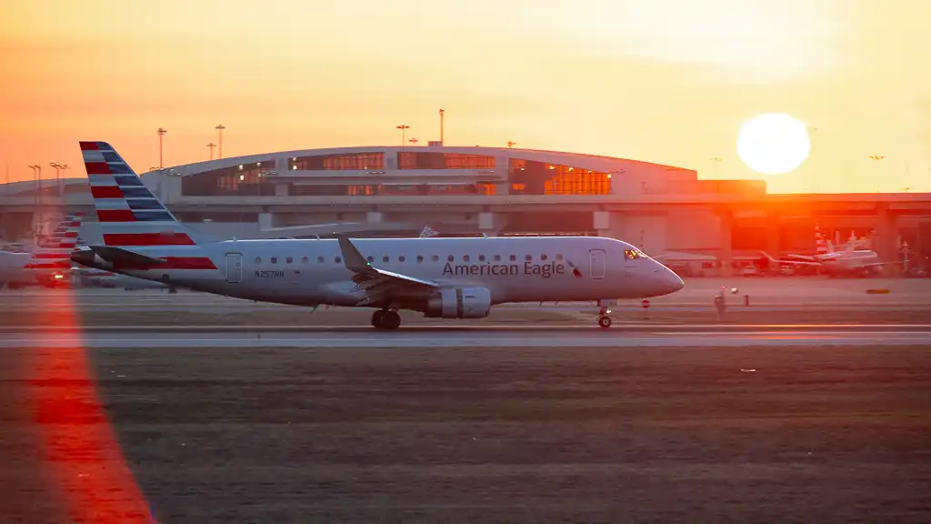 Envoy Air to Expand Fleet with 33 New Embraer E175 Jets - Bolt Flight