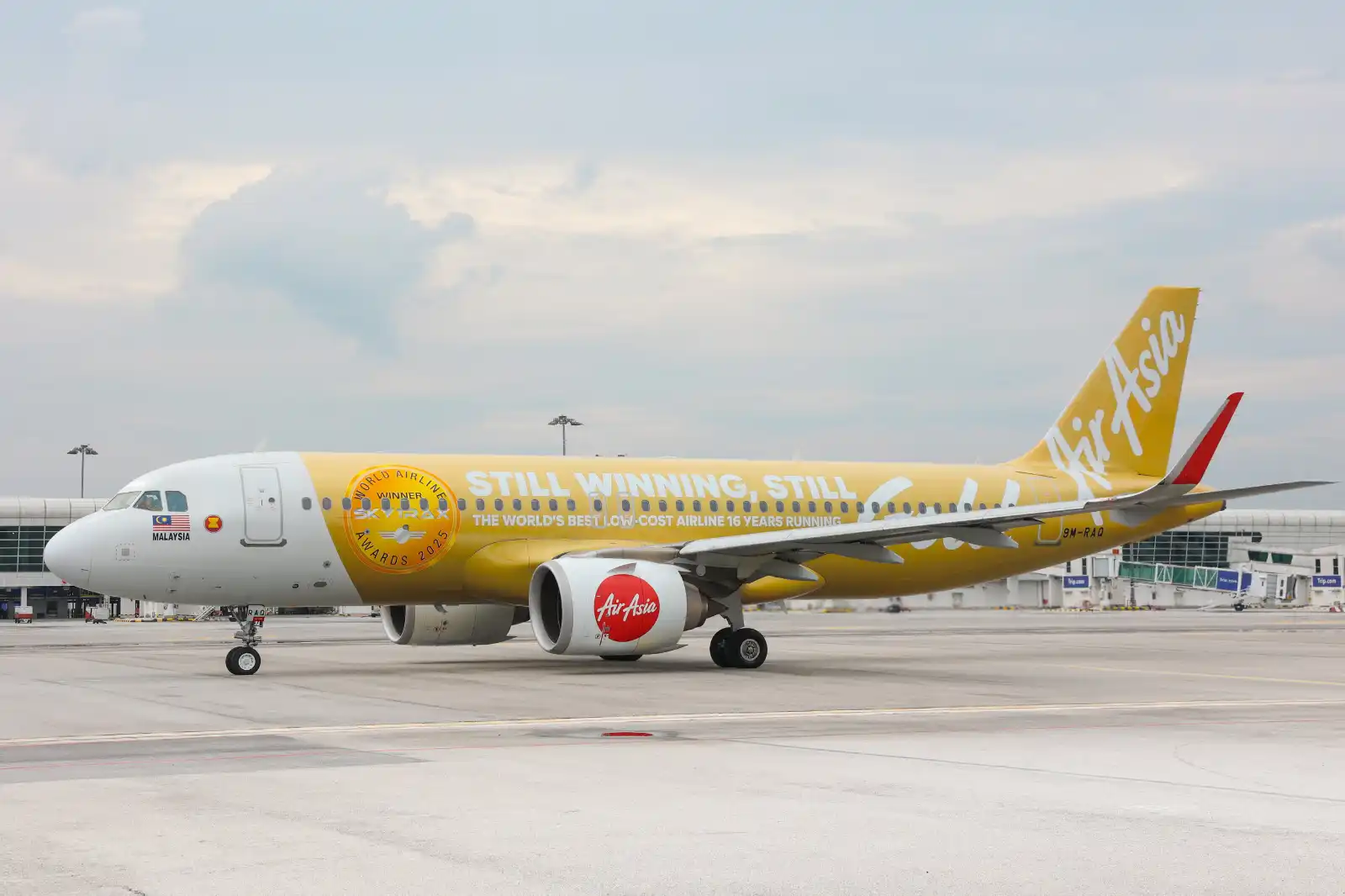 AirAsia Launches Dazzling Gold Aircraft Livery to Celebrate 16 ...