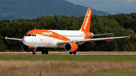 EasyJet Flight from Geneva to Edinburgh Returns Mid-Air Following Bird ...