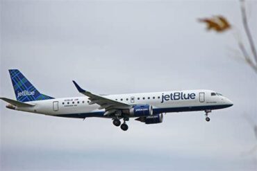 JetBlue's Final Embraer E190 Flight Set for September 4, 2025, as ...