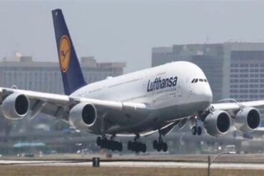 Lufthansa Flight LH752's Emergency Turnaround: A Detailed Examination ...