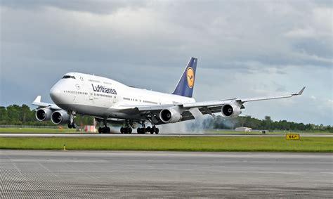 Why Lufthansa Still Operates the Boeing 747-400 in 2025 - Bolt Flight