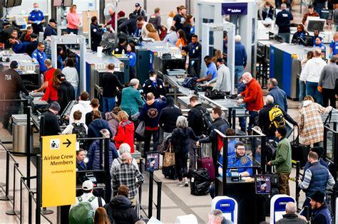 Seattle Airport Plunges Into Chaos After Passenger’s Threat Prompts ...