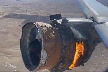 United Airlines Pilots Declare Mayday After Catastrophic Engine Failure ...