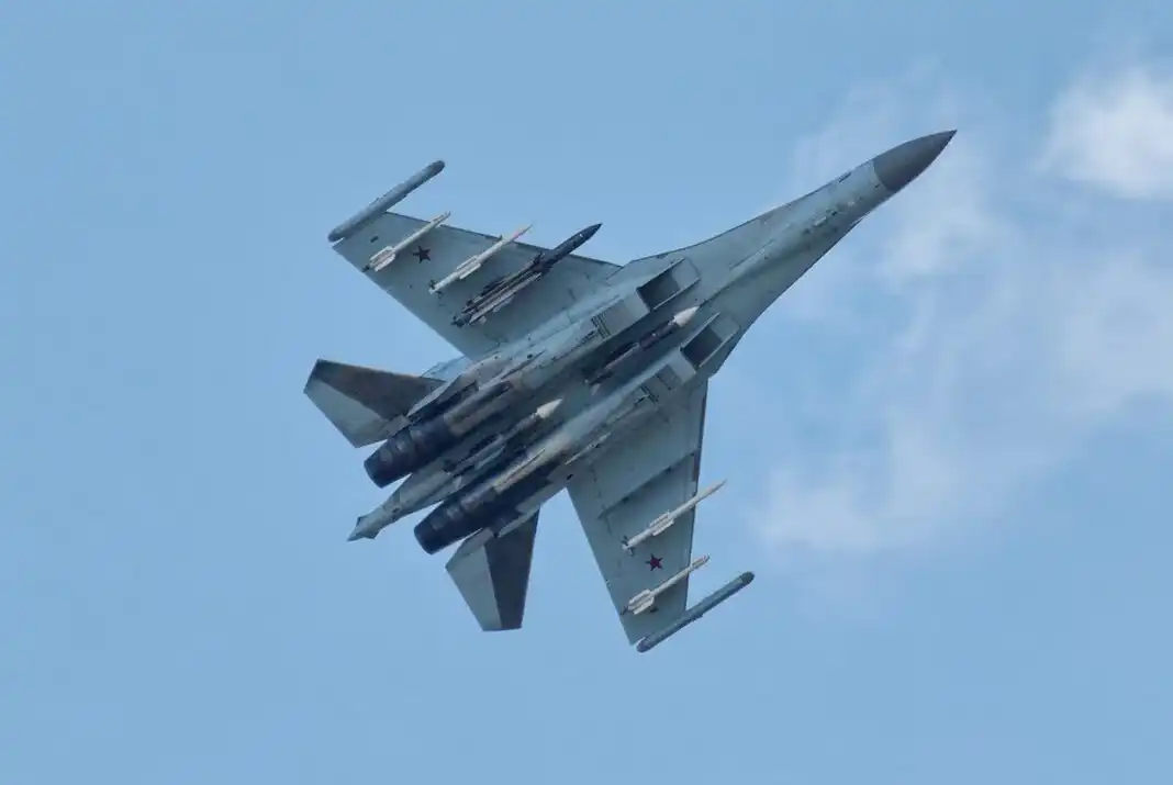 Ukrainian Forces Shoot Down Russian Su-35 Fighter Jet in Kursk Airspace ...