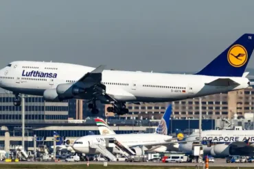 Where Does Lufthansa Fly Its Boeing 747-400s? - Bolt Flight