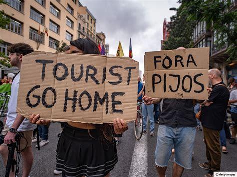 Mexico City in Turmoil: Anti-Tourism Protests Erupt in Condesa and Roma ...