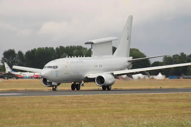 RAF's First Boeing E-7A Wedgetail Stuns at RIAT 2025 in Historic Public ...