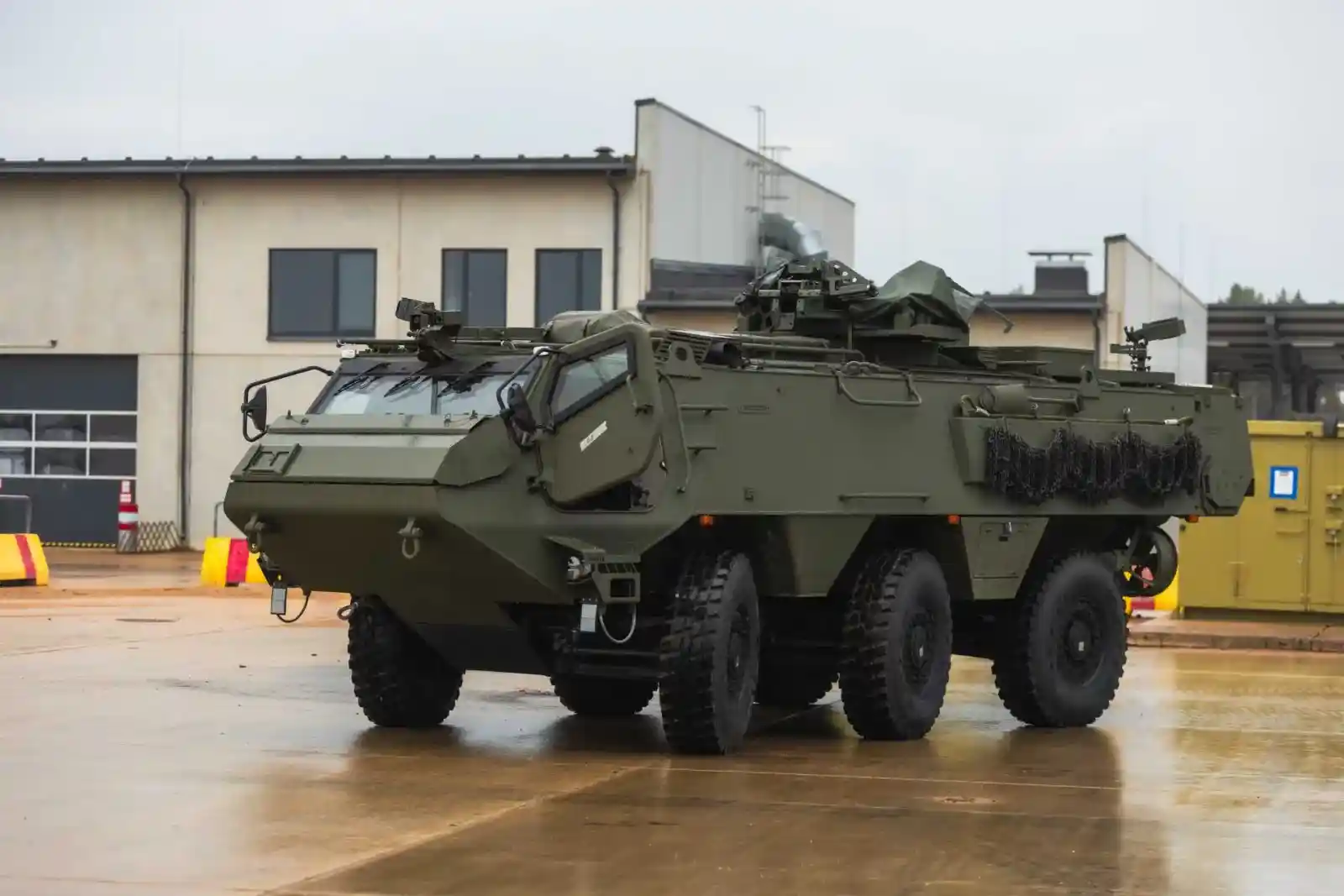 Ukraine Deploys Patria 6x6 Armored Vehicles to Strengthen Mobility and ...