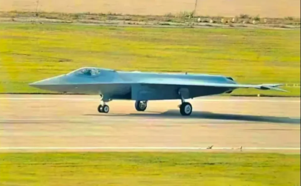 China’s J-50 Sixth-Generation Fighter: Tailless Stealth And AI Power ...