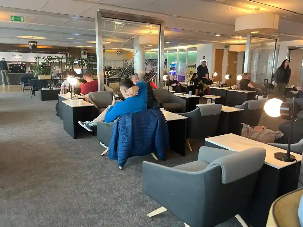 British Airways First vs Business Class: A Comprehensive In-Flight and ...