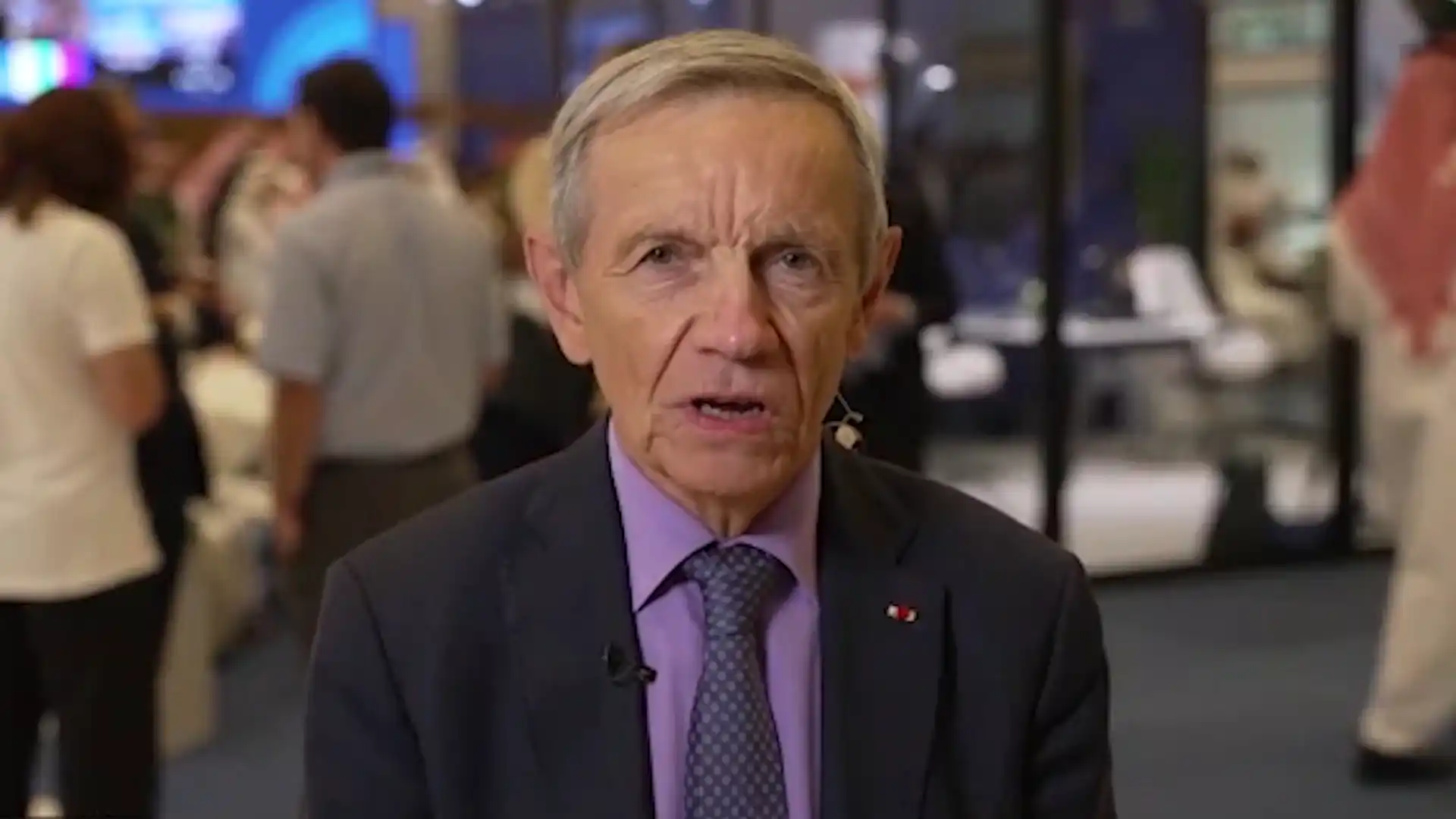 NATO Faces Critical Choice: Former General Warns Against Shooting Down Russian Fighter Jets ...