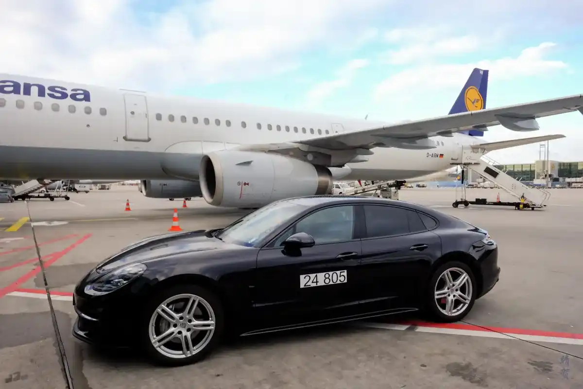 Inside Lufthansa’s World-Leading First Class Lounge Experience in 2025 ...