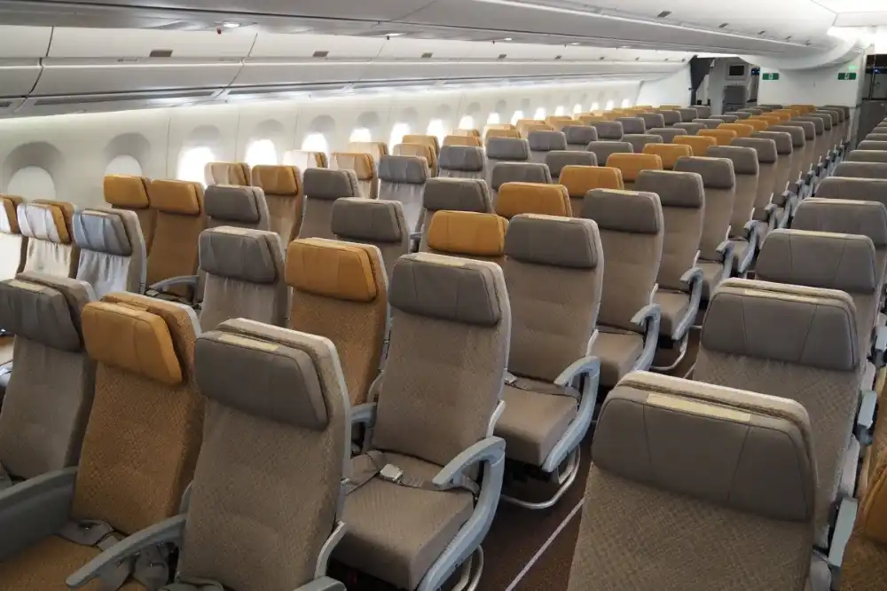 The Airlines Offering the Best Economy Class Seats in 2025 - Bolt Flight