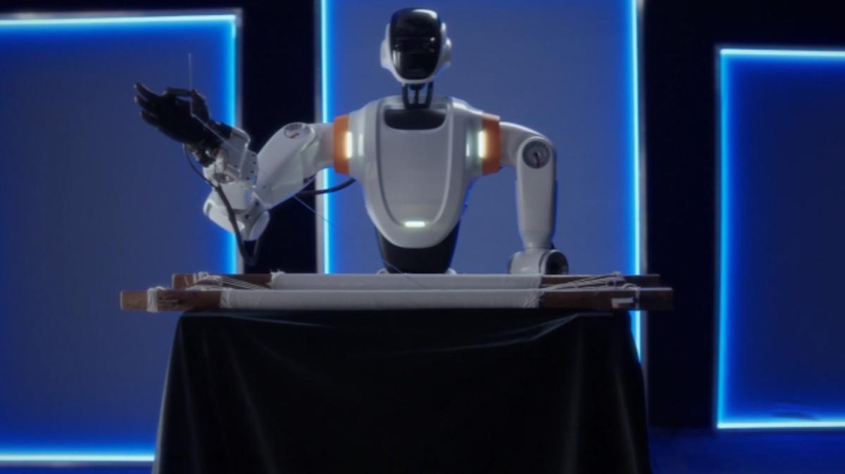 Chinese Humanoid Robot by TARS Robotics Sets World-First Dexterity ...