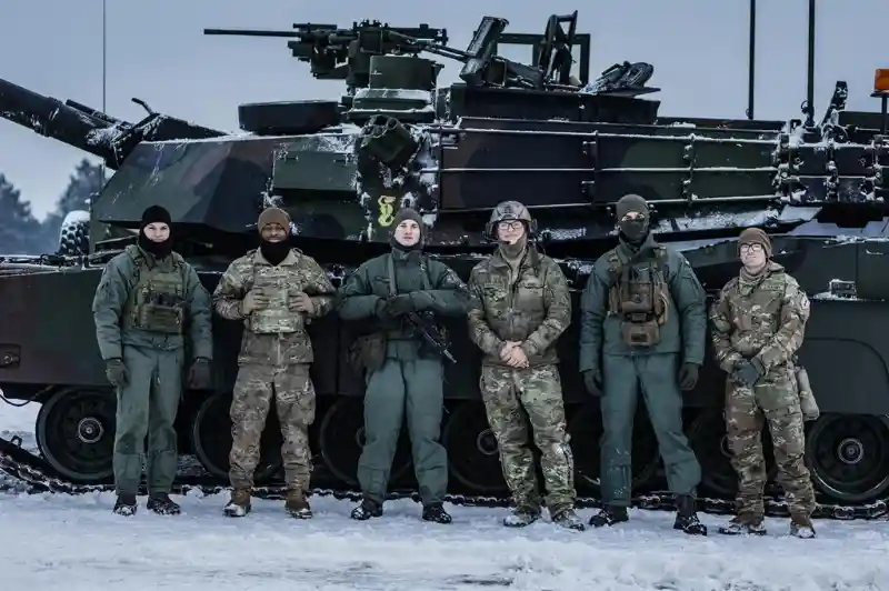 Poland’s Abrams Tanks Enter Live-Fire Service as 1st Armoured Brigade ...