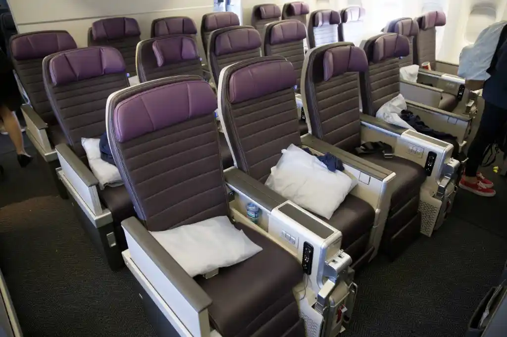 How Much Does It Cost To Upgrade To Premium Plus on United Airlines in ...