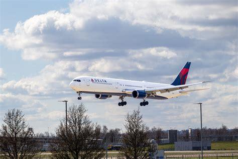 Why the Boeing 767’s Landing Gear Tilts Forward: Engineering Logic ...