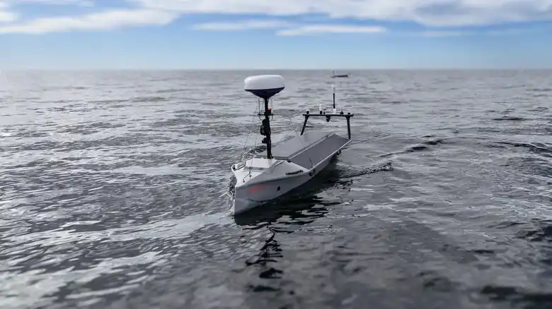 Solar-Powered Sentinel: How the US Navy’s Lightfish Drone Is Redefining ...