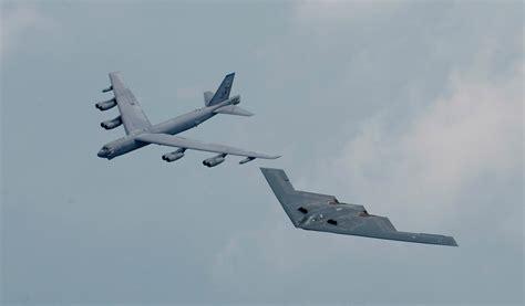 B-2 Spirit vs B-52 Stratofortress Speed: Which Bomber Is Actually ...