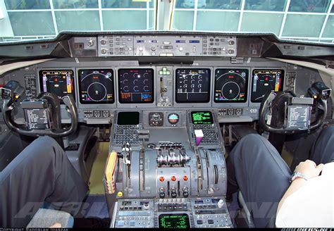 DC-10 vs MD-11 Cockpit Design: How Glass Cockpits Transformed McDonnell ...