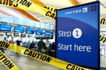 United Airlines Updates Contract of Carriage, Threatens Removal for ...