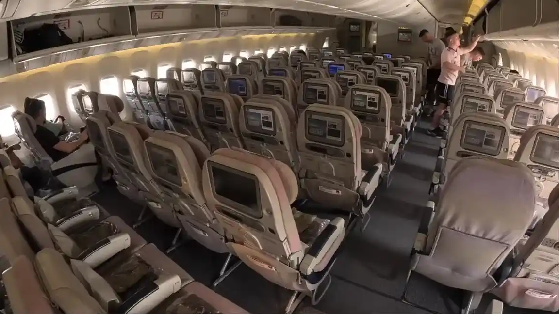 6 Airlines With The World’s Longest Economy Seat Pitch: Where Space ...
