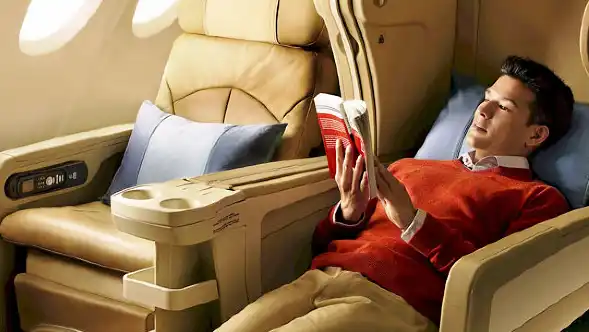 Business Class First-Time Flyers: The Subtle Signs Cabin Crew Instantly ...